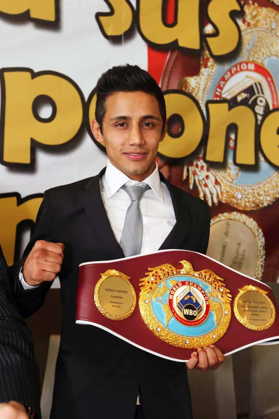 Tras año en coma, muere el boxeador mexicano Moisés Fuentes