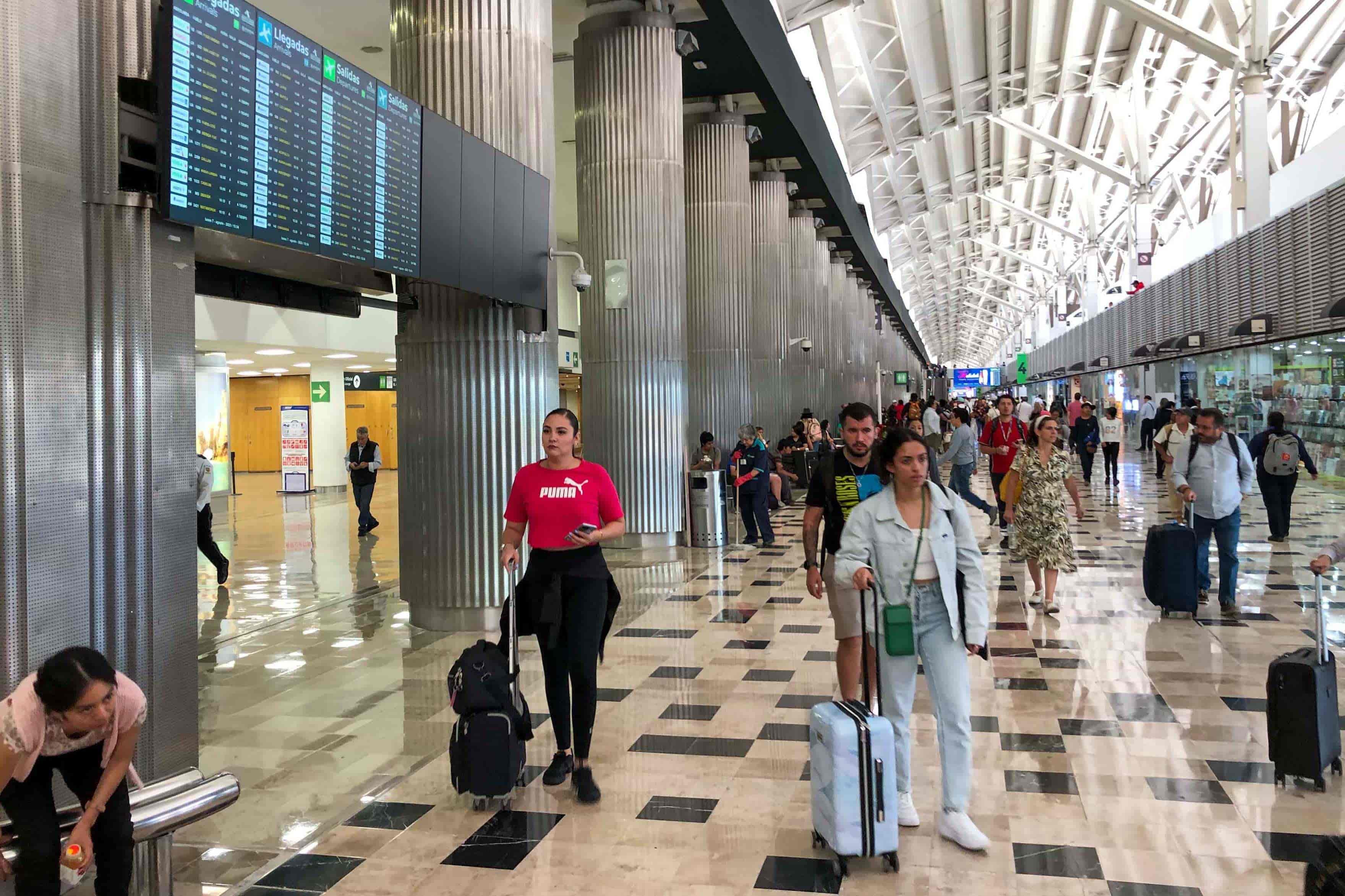 AICM renueva equipos de seguridad en T1 y T2